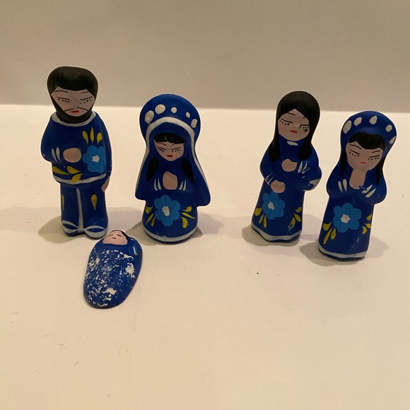 Accents | Vintage Mexican Folk Art 4 Piece Blue Hand Painted Pottery ...